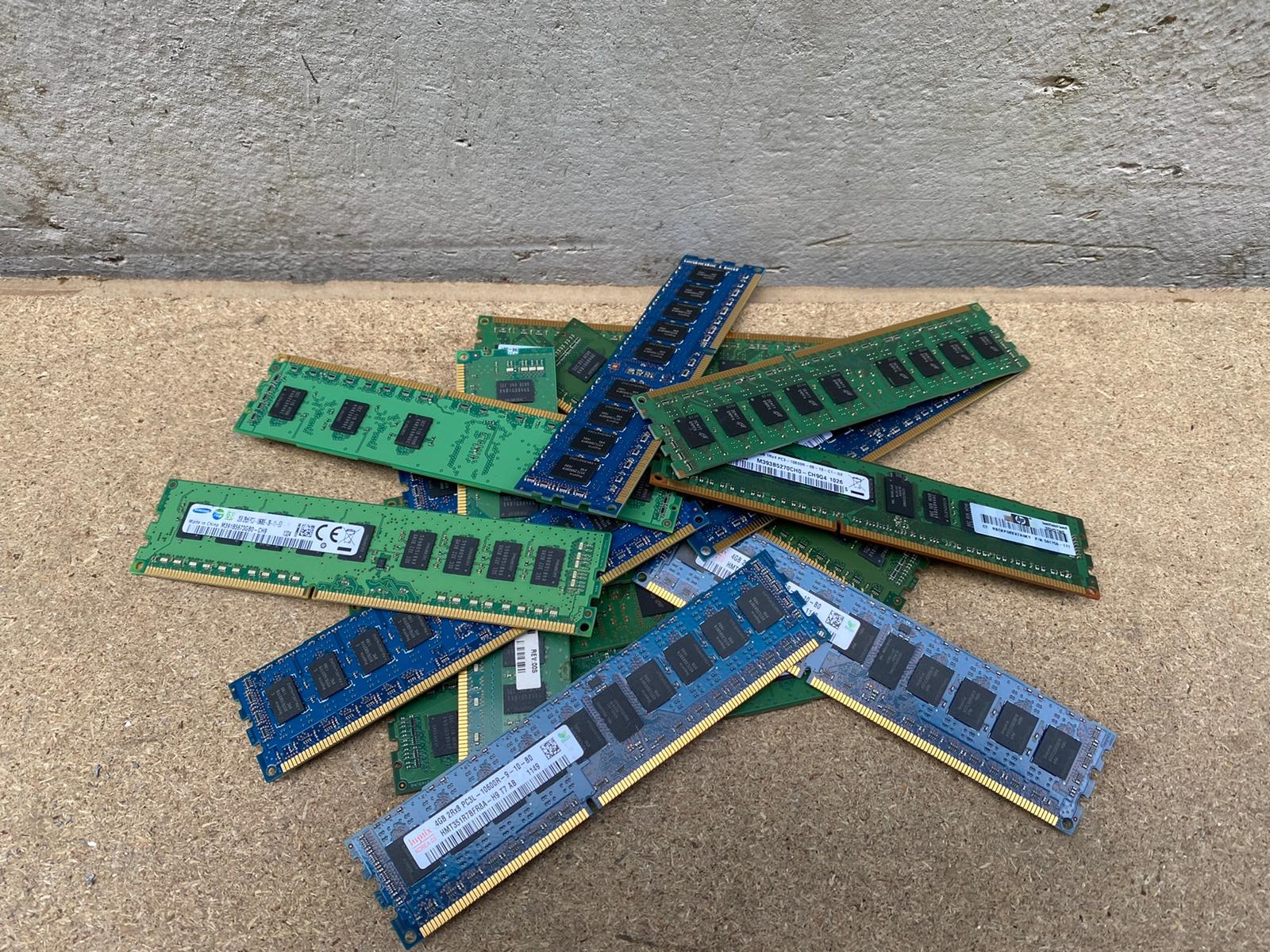 36520 - RAM Geheugen Vergulde Kam zonder aanhechting - Holland Recycling